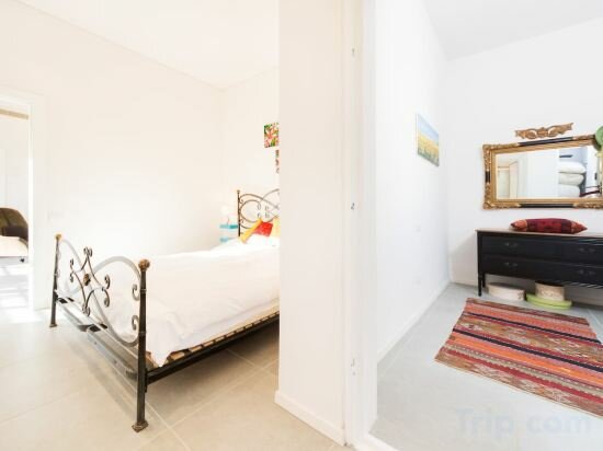 Daireler Bright Apt w Balcony & Mamad 10min Walk from Beach, Tel Aviv, foto