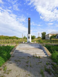 Мемориал Великой Отечественной войны (Voronezh Region, Novokhopyorskiy District, Kolenovskoye selskoye poseleniye, posyolok Dolinovskiy), anıt, heykel  Voronejskaya oblastından