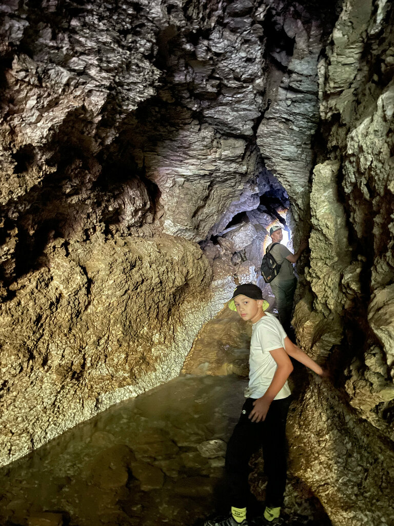 Turistik yerler Пещера Бесленеевская-2, Krasnodarski krayı, foto