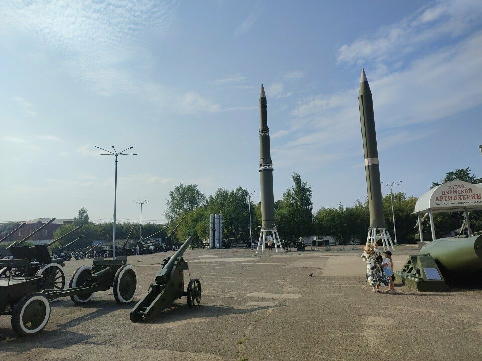 Sanat atölyeleri Баллистическая ракета средней дальности Р-12, Perm, foto