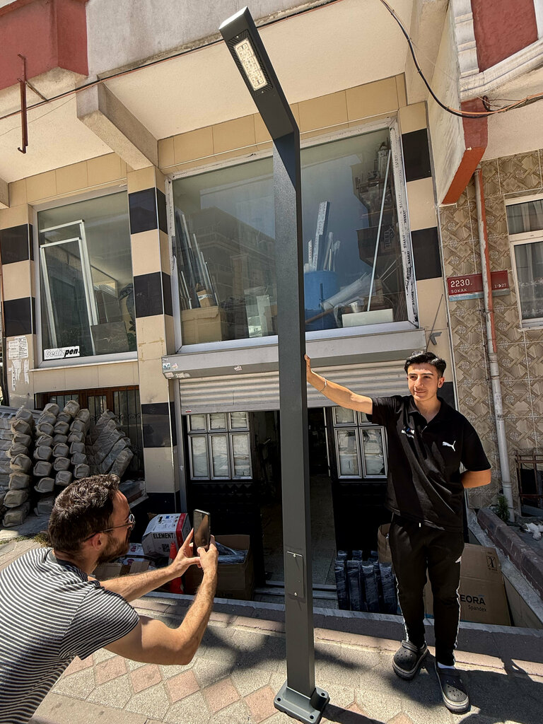 Bahçe ekipmanları ve teknolojileri Sakallı Sıvama Atölyesi Hasan Sakallı, İstanbul, foto