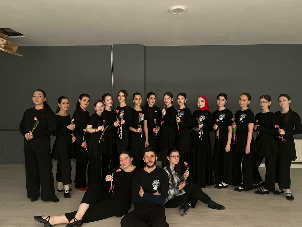Dans okulları Джихи, Maykop, foto