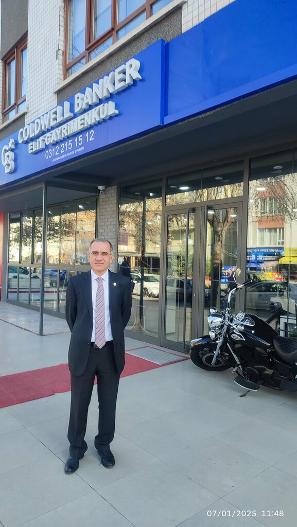 Gayrimenkul yönetimi Mehmet Zeki Çiçek Coldwell Banker Elit Gayrimenkul, Ankara, foto