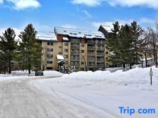 Otel Charming Retreat with Pools and Hot Tub - Inviting Mountain Getaway, Vermont Eyaleti, foto
