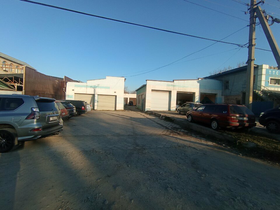 Otomobil yedek parçaları Автозапчасти, Bişkek, foto