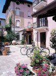 Hotel Pace (Piazza Porto Valentino No:5, Sirmione), otel  Sirmione'den