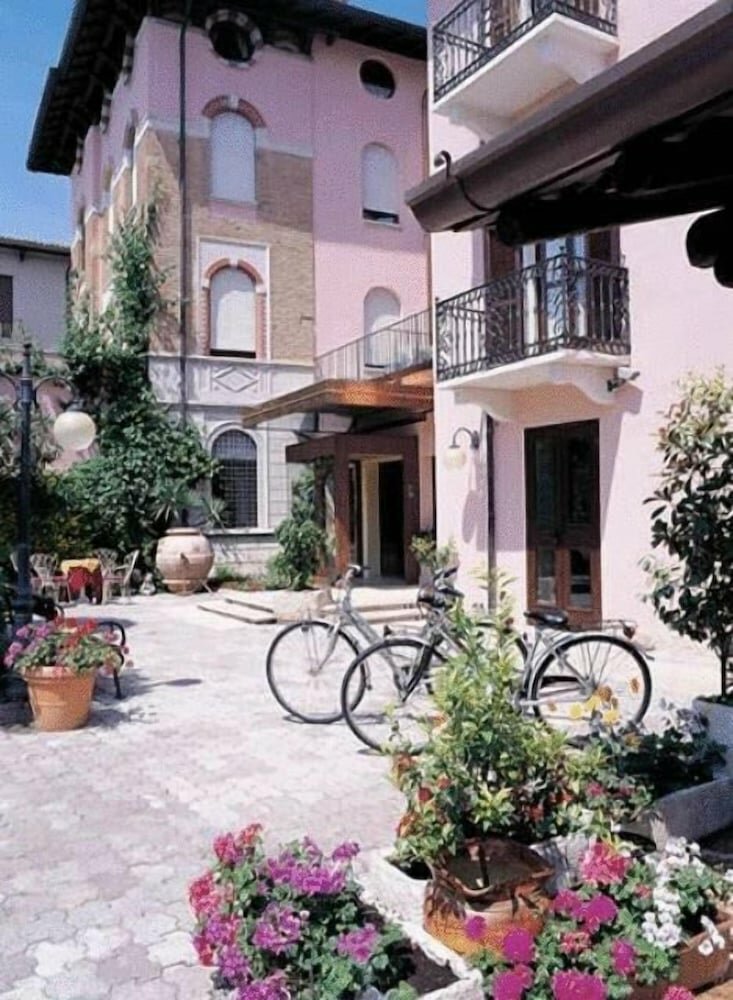 Otel Hotel Pace, Sirmione, foto