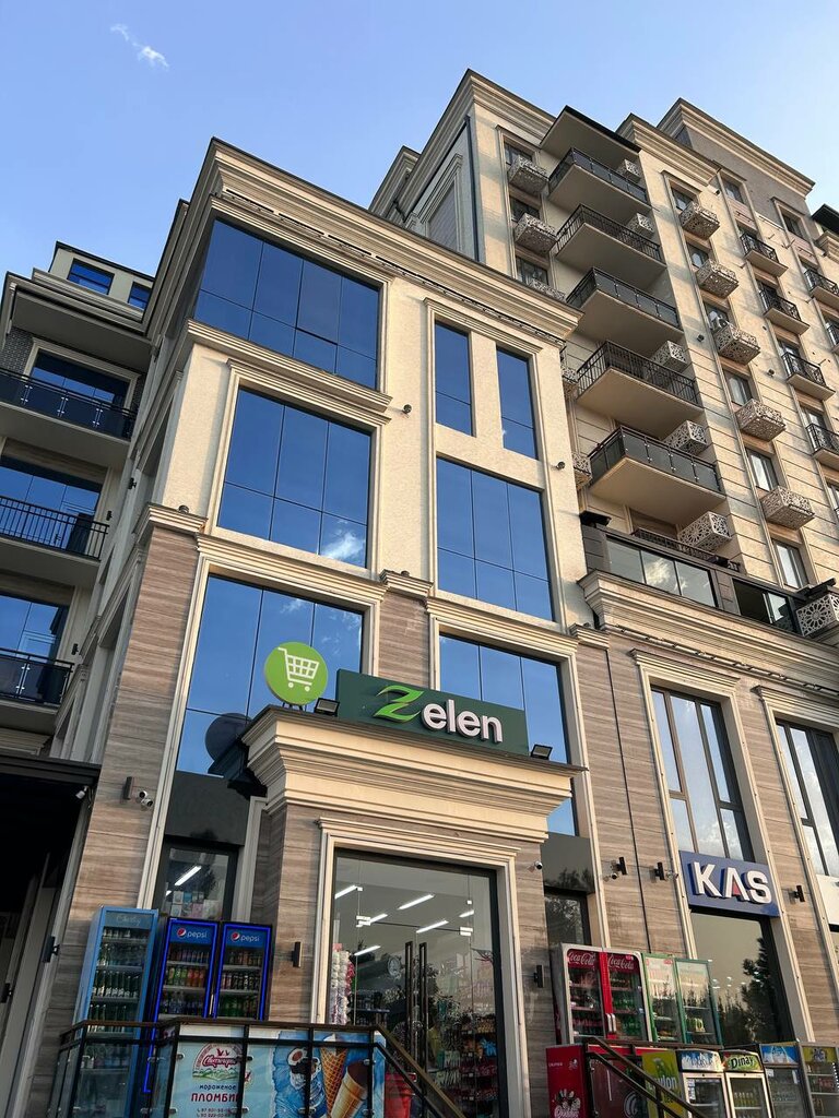 Market Zelen, Nemengan, foto