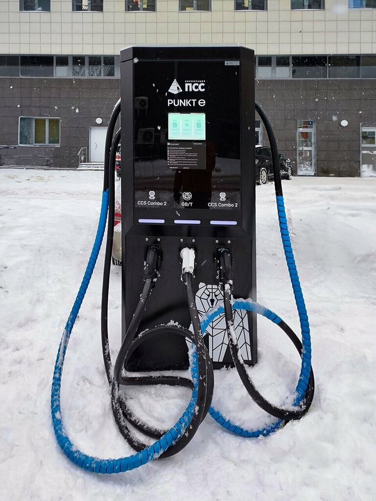 Elektrikli oto şarj istasyonları Punkt E, Perm, foto