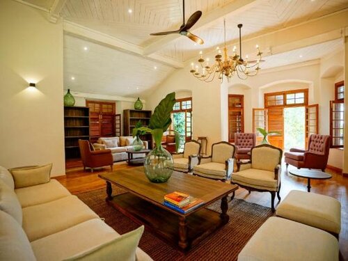 ГОСТИНИЦА CLODAGH MANOR HOUSE BY SEVEN ANGELS, Центральная провинция ...
