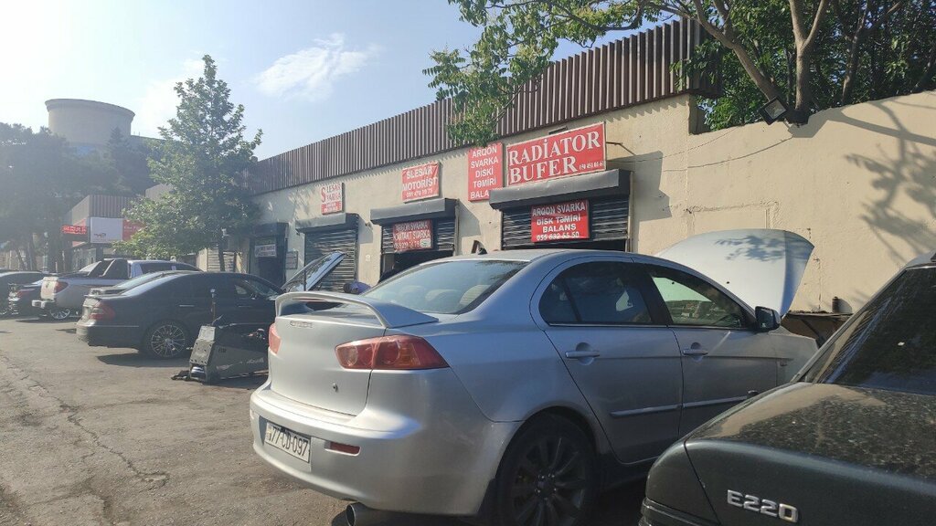 Otomobil servisi Motorist, Bakü, foto