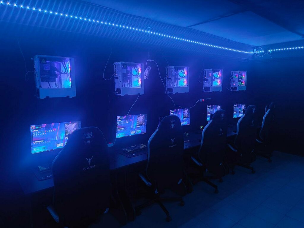 Bilgisayar kulübü Pig&Rose, Novokuznetsk, foto