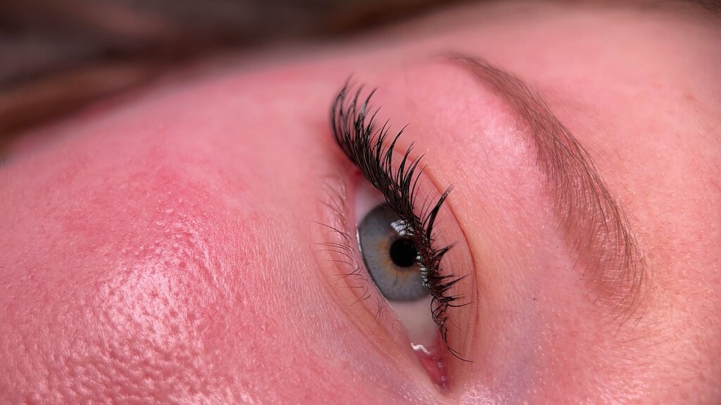 Kaş ve kirpik salonu S&l. Lashes, Saint‑Petersburg, foto