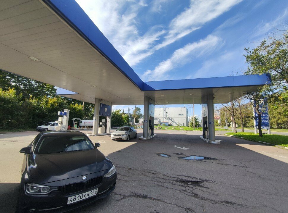 Benzin istasyonu Nord point, Saint‑Petersburg, foto