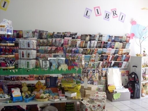 Kırtasiyeler Cartolibreria Kessy, Marche, foto