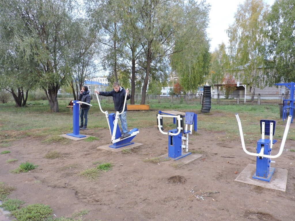 Spor alanı Футбольное поле, Neftekamsk, foto