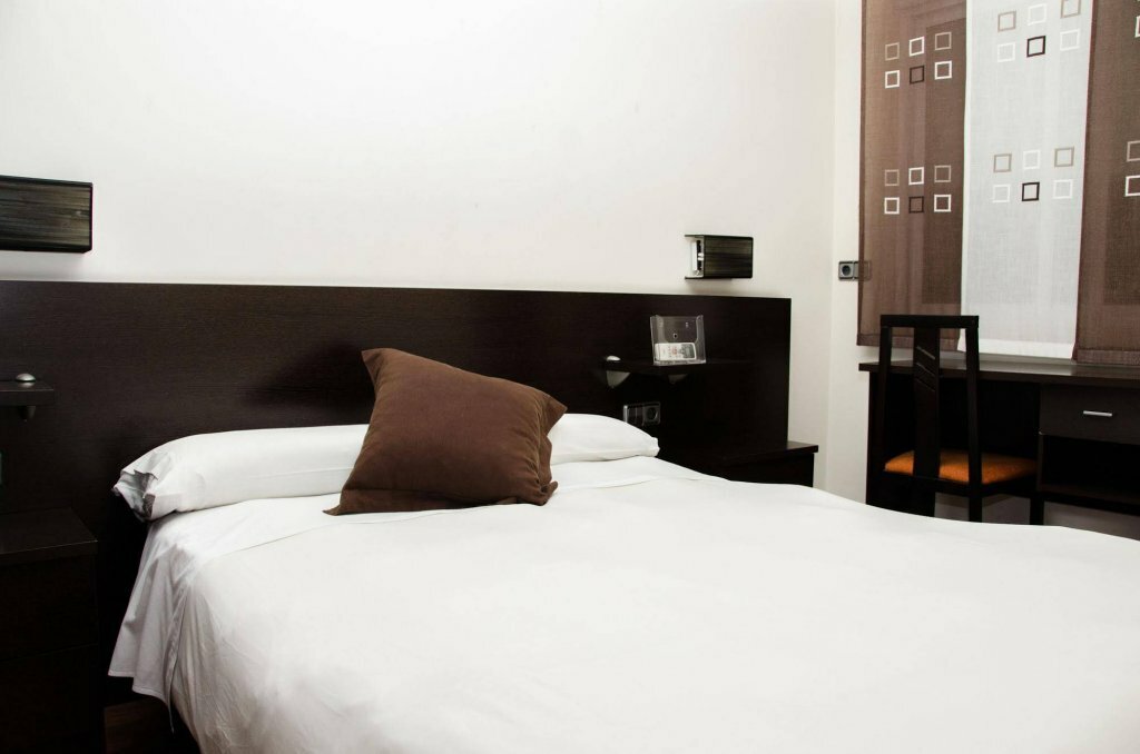 Otel Hotel Ciudad de Alcalá, Madrid, foto
