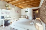 La Piccola Matilde (Lombardy, Brescia, Desenzano del Garda, Via Giuseppe Garibaldi), otel  Lombardiya'dan