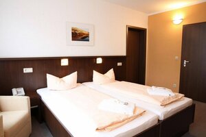 Strandhotel Senftenberger See (Brandenburg, Oberspreewald-Lausitz, Senftenberg), otel  Brandenburg'dan