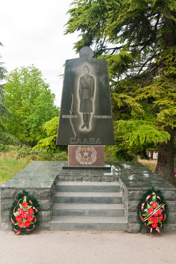 Anıt, heykel Женщинам-фронтовичкам, Sevastopol, foto