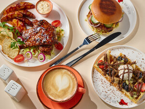 White Future (Tvardovskogo Street No:2к4с1, Moscow), kafe  Moskova'dan