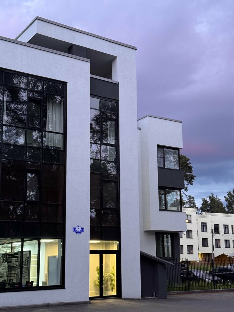 Berberler Mmmparikmaher, Vsevolgsk, foto