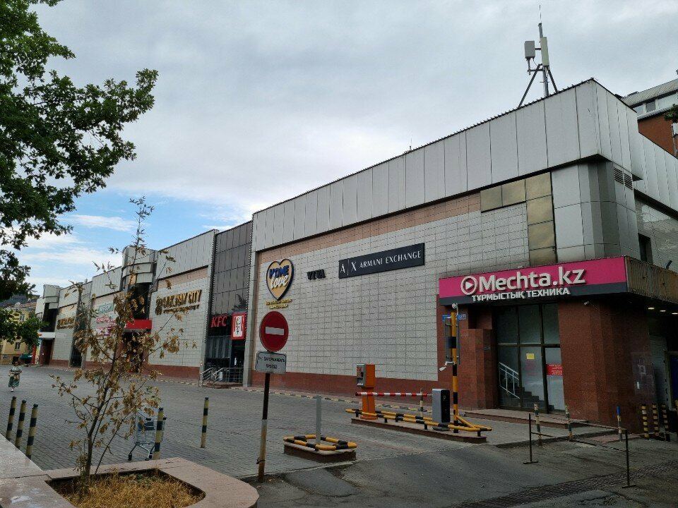 Giyim mağazası Roman, Almatı, foto