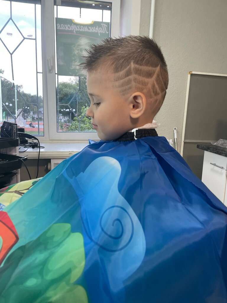 Kuaförler Парикмахерская, Petuşki, foto