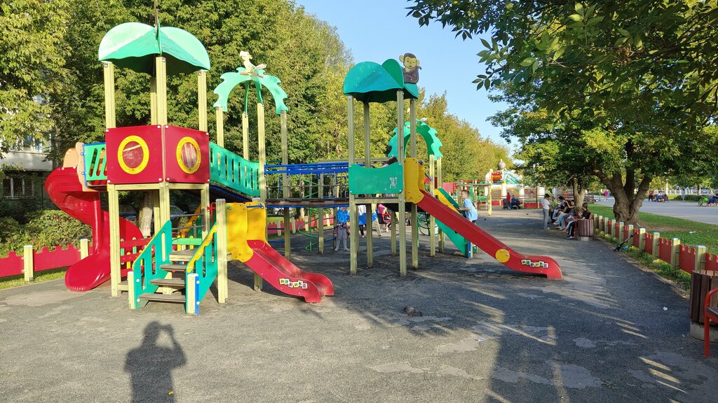 Oyun alanı Playground, Tver, foto