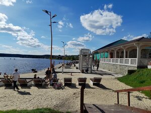Gazebo (Sverdlovsk Region, Sysert, ulitsa Bykova), çardak  Sysert'ten