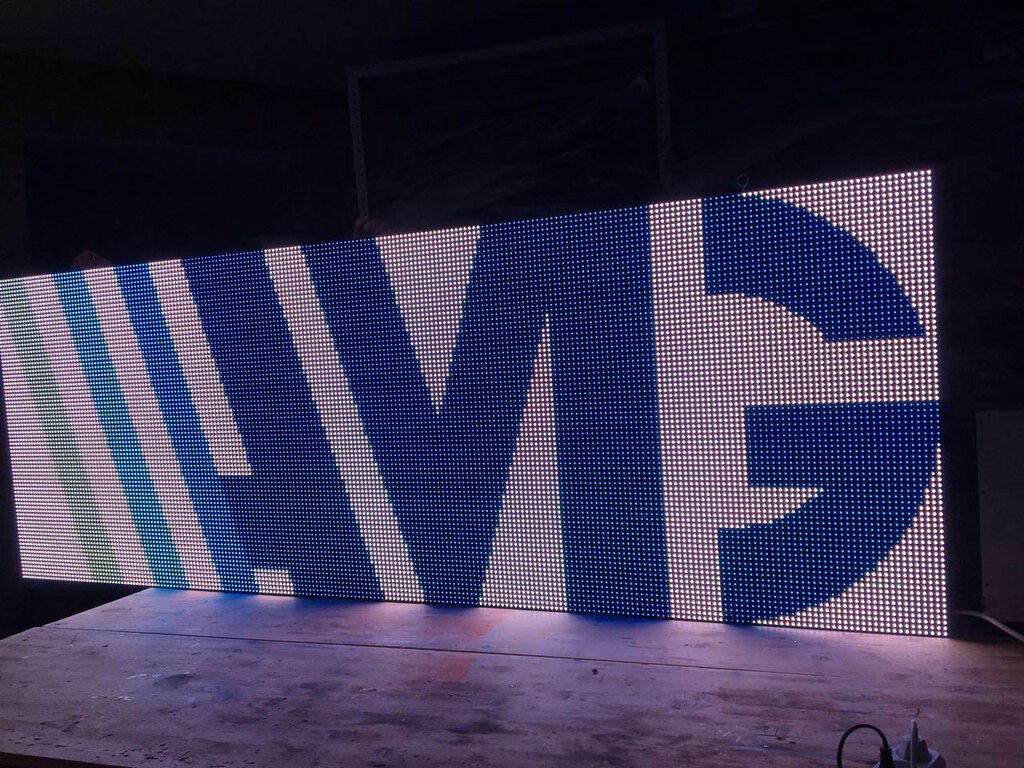 Tabela yapımı Svetodiodekran.ru, Saint‑Petersburg, foto