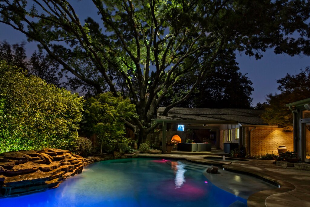 Aydınlatma teknolojileri Lentz Landscape Lighting, Dallas, foto