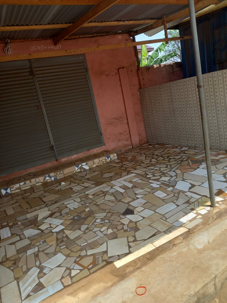 Kozmetik ve parfümeri mağazaları Emmangel Unisex Boutique & Cosmetics, Dünya, foto