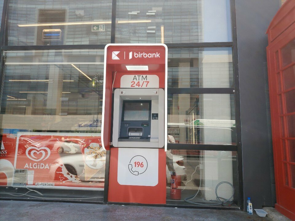 ATM'ler Birbank, Bakü, foto