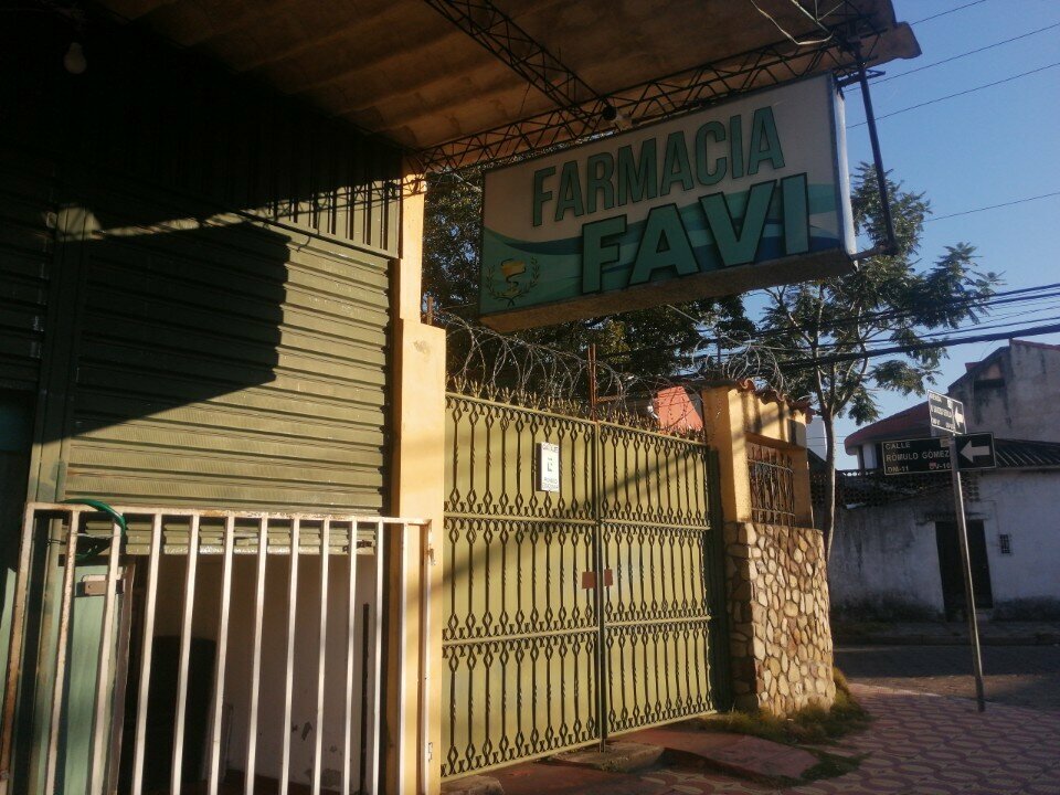 Eczaneler Farmacia Favi, Santa‑Krus, foto