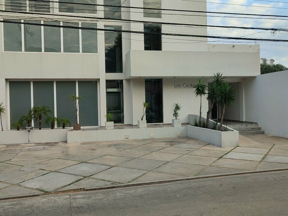 Yönetim ofisi Los Cedros Isuto, building, Santa‑Krus, foto