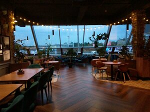Momento (Lenina Avenue No:89А), restoran  Çeliabinsk'ten