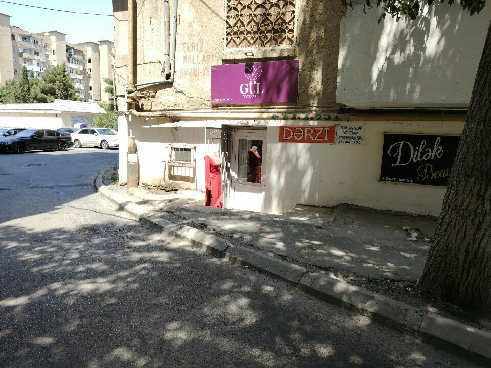 Moda evleri Gül, Bakü, foto