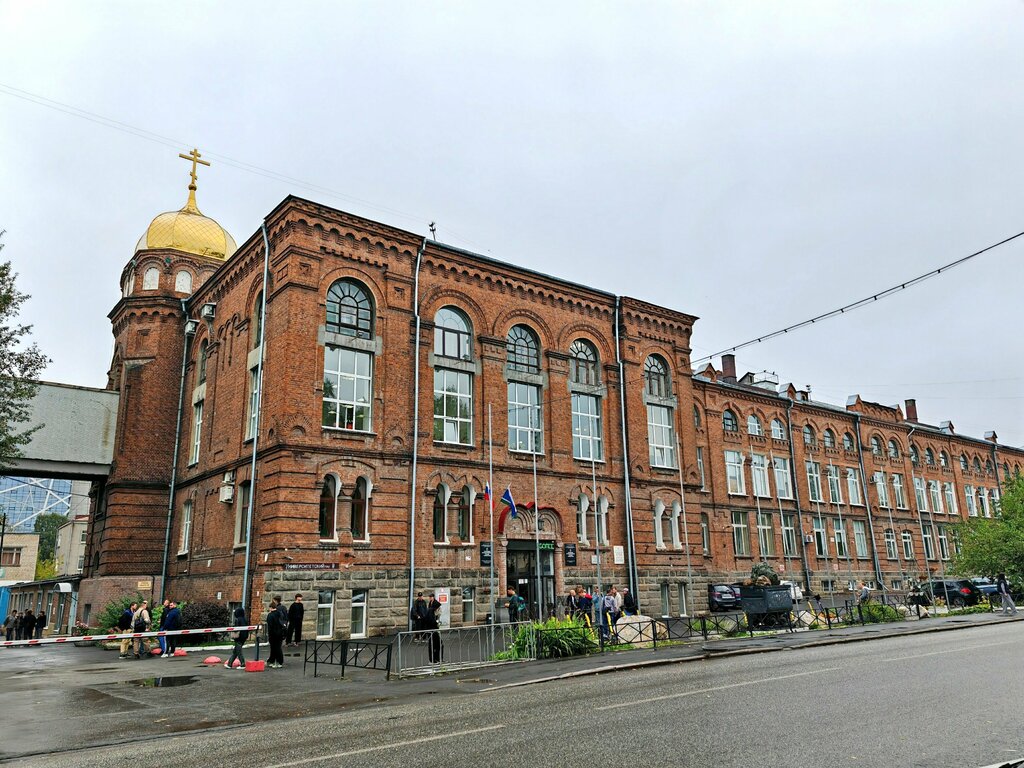 Turistik yerler Tserkov Yekateriny Velikomuchenitsy pri Yeparkhialnom zhenskom uchilishche, Yekaterinburg, foto