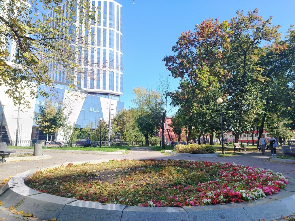 Meydan Verkhny Syromyatnichesky Public Garden, Moskova, foto