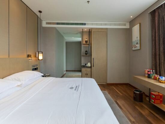 Elong R. Yun Hotel, hotel, Fortune Center, Zone A, Shangri-La, Site ...