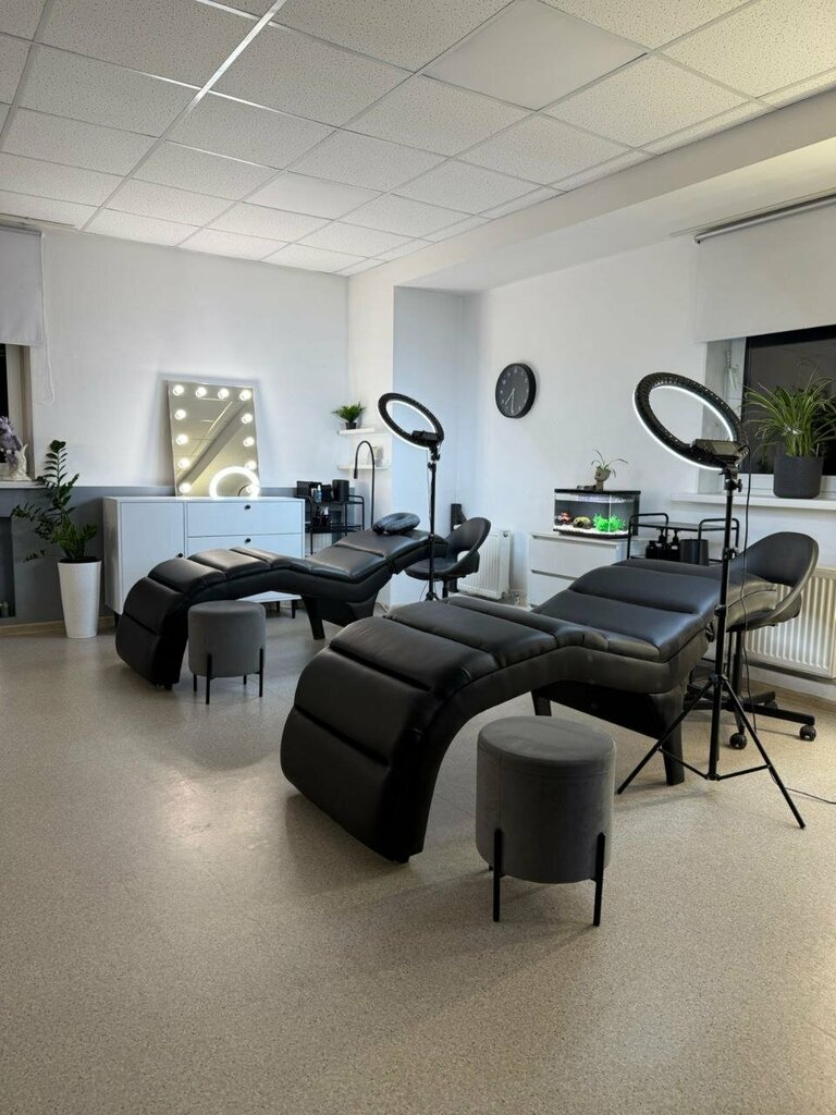 Kaş ve kirpik salonu Dk Brows, Moskova, foto