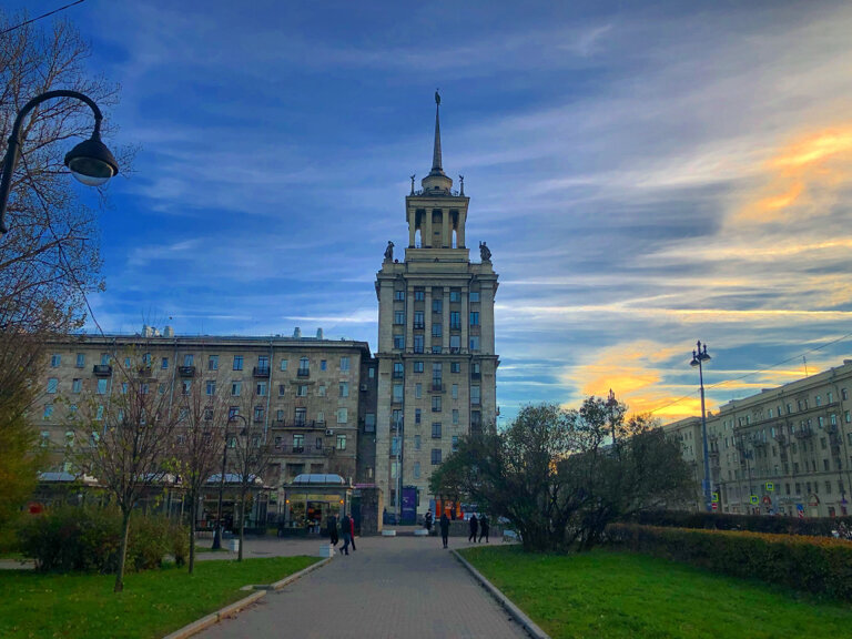 Turistik yerler House with a Spire, Saint‑Petersburg, foto