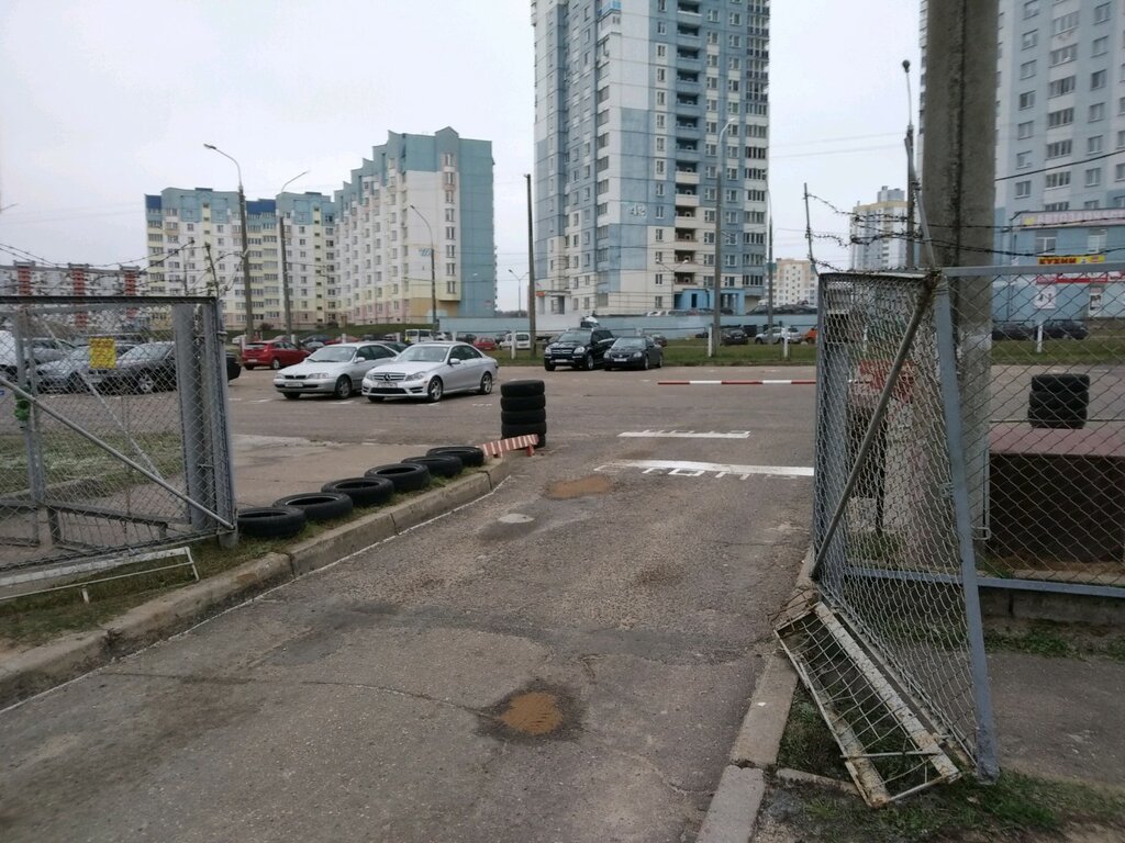 Otoparklar Автостоянка, Minsk, foto