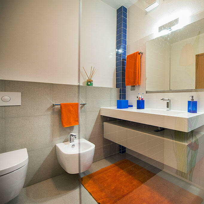 Banyo mobilyaları Lonati Bagni, Lombardiya, foto