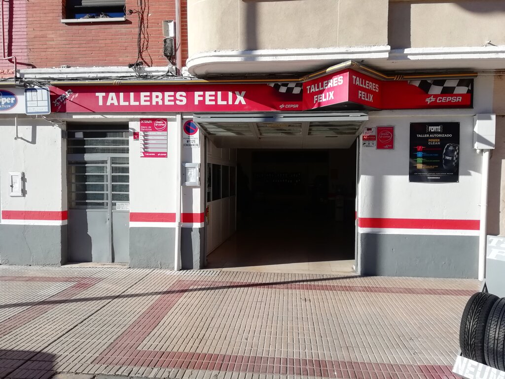 Otomobil servisi Talleres Félix, Burgos, foto