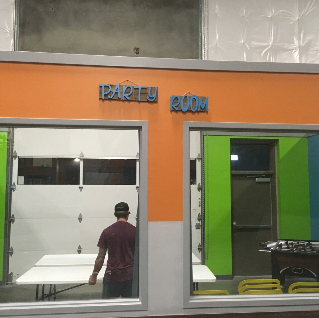Spor ve eğlence merkezi The Rock Boxx Climbing Gym, Salem, foto