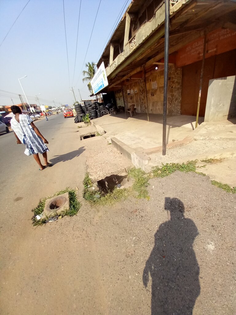 Tıp merkezleri ve klinikler Pearl Eyecare Centre, Akra, foto