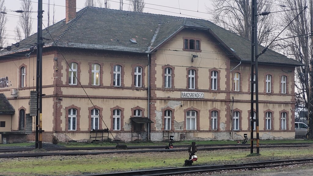 Tren istasyonu Rákosrendező, Budapeşte, foto