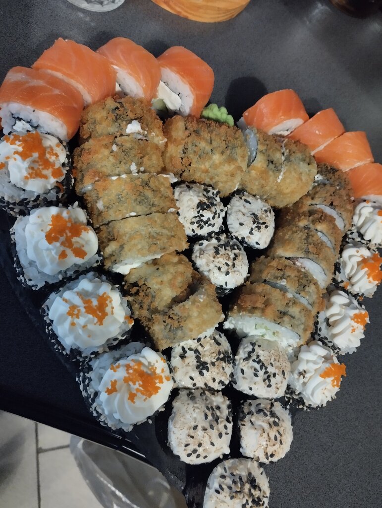 Suşi restoranı Sushi Tori Bar, Omskaya oblastı, foto